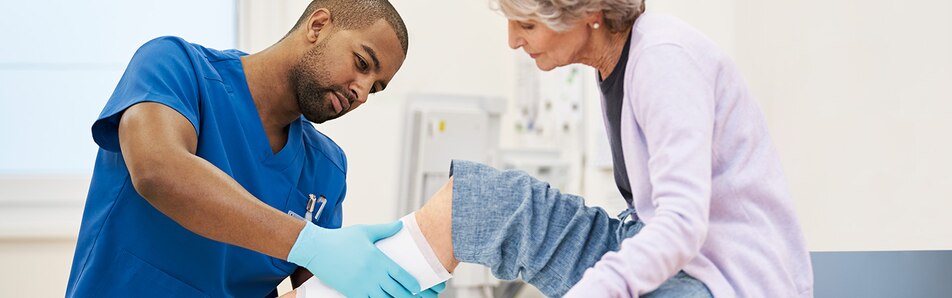 Dressing changes – how to prevent infection in chronic wound care